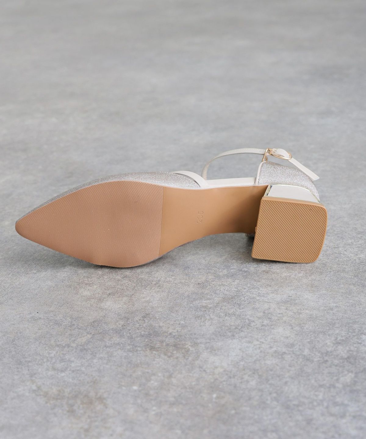 グリッターストラップチャンキーヒールパンプス | PourVous